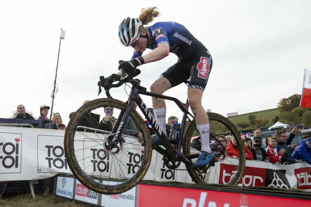 Puck Pieterse sets sights on Liévin Worlds as cyclocross schedule is ...