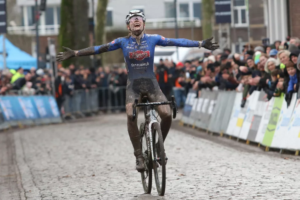 KNWU reveals squad for Troyes World Cup race: Puck Pieterse returns ...