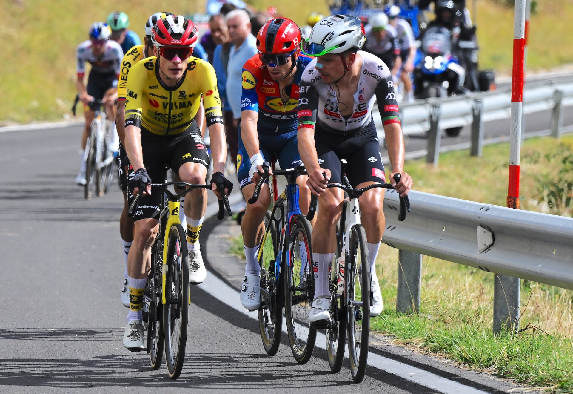 Vingegaard keeps powder dry as Almeida questions lack of cooperation in ...